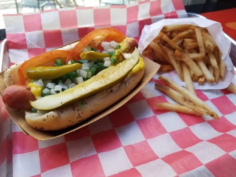 Top 20 Best Hot Dogs in Chicago - Go Visit Chicago